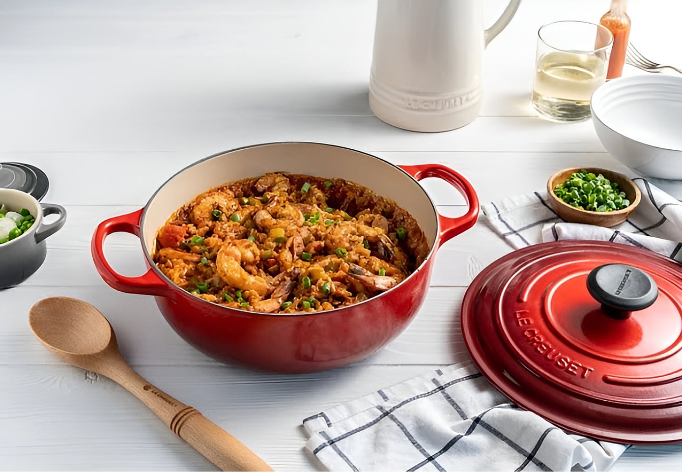 Le Creuset Nederlandse Oven Hacks: Trucs om de smaak te maximaliseren tijdens het koken ...